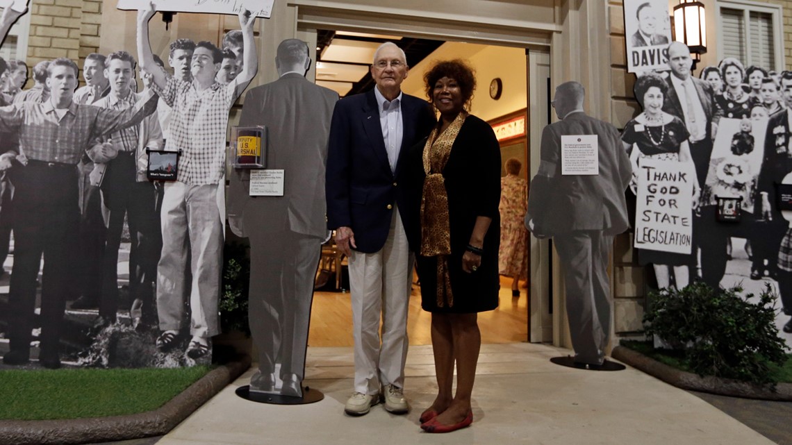 Civil Rights icon Ruby Bridges hosts book signing on Outer Banks | 13newsnow.com