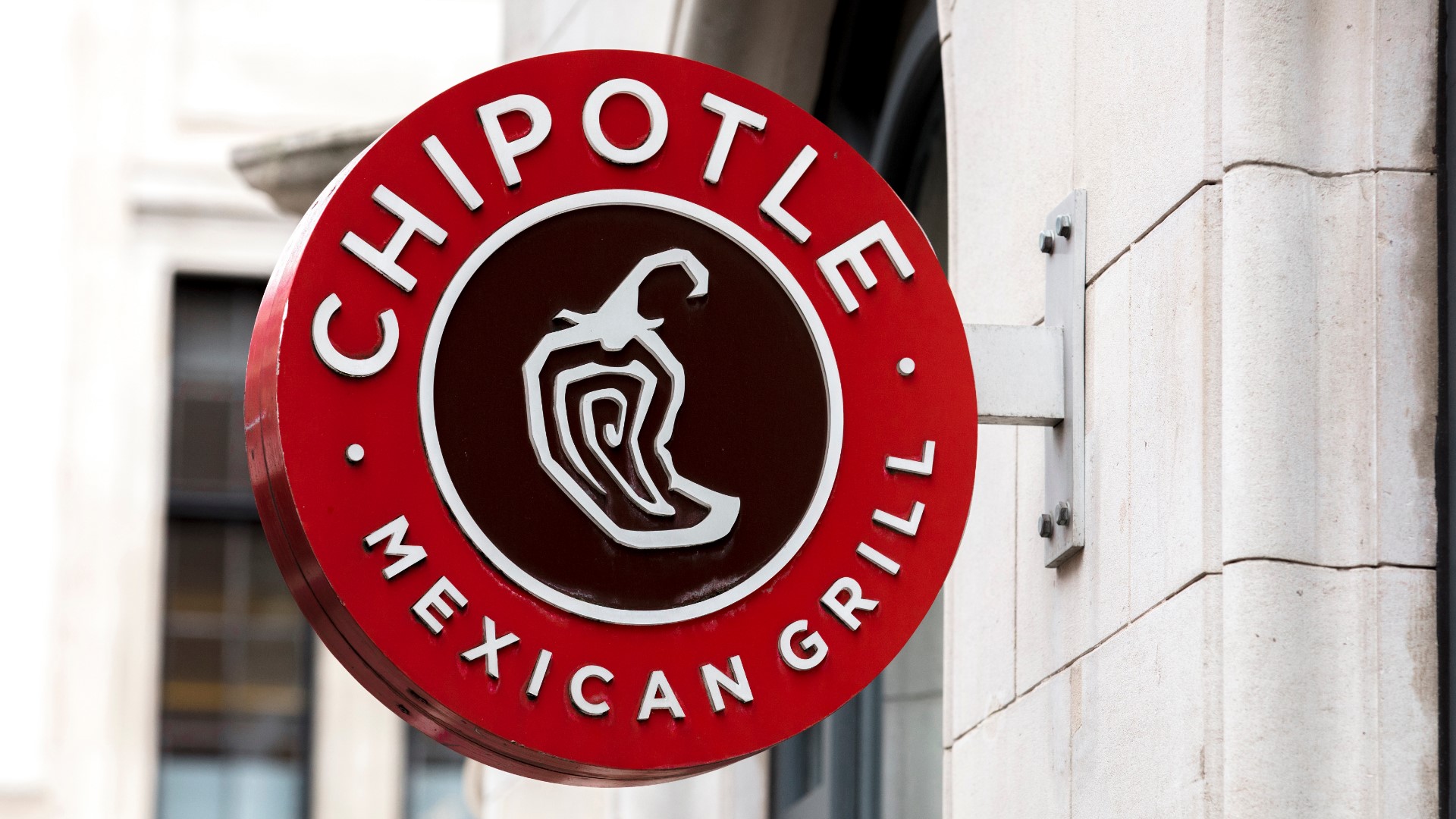Chipotle opens new drive-thru location in Hampton Roads | 13newsnow.com