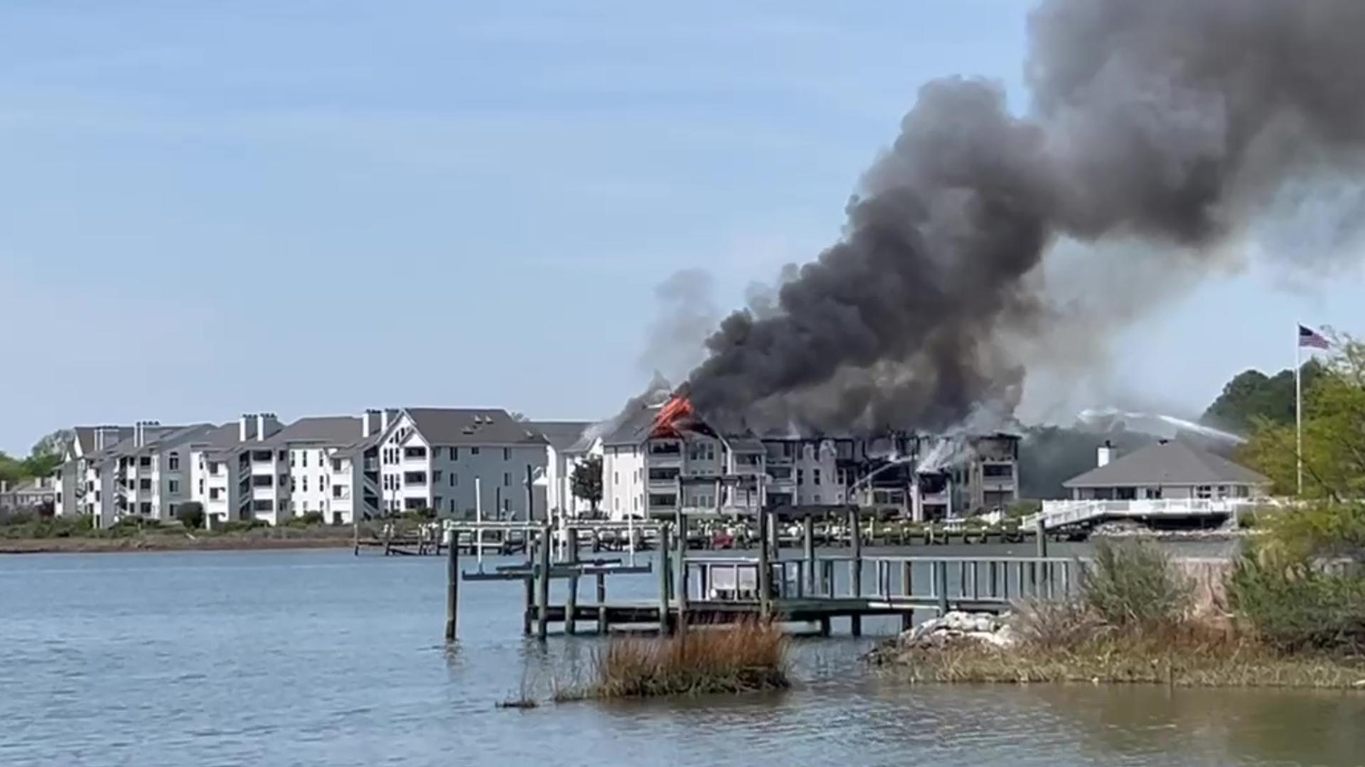 Large-scale condo fire causes partial collapse in Hampton: 4 injured ...