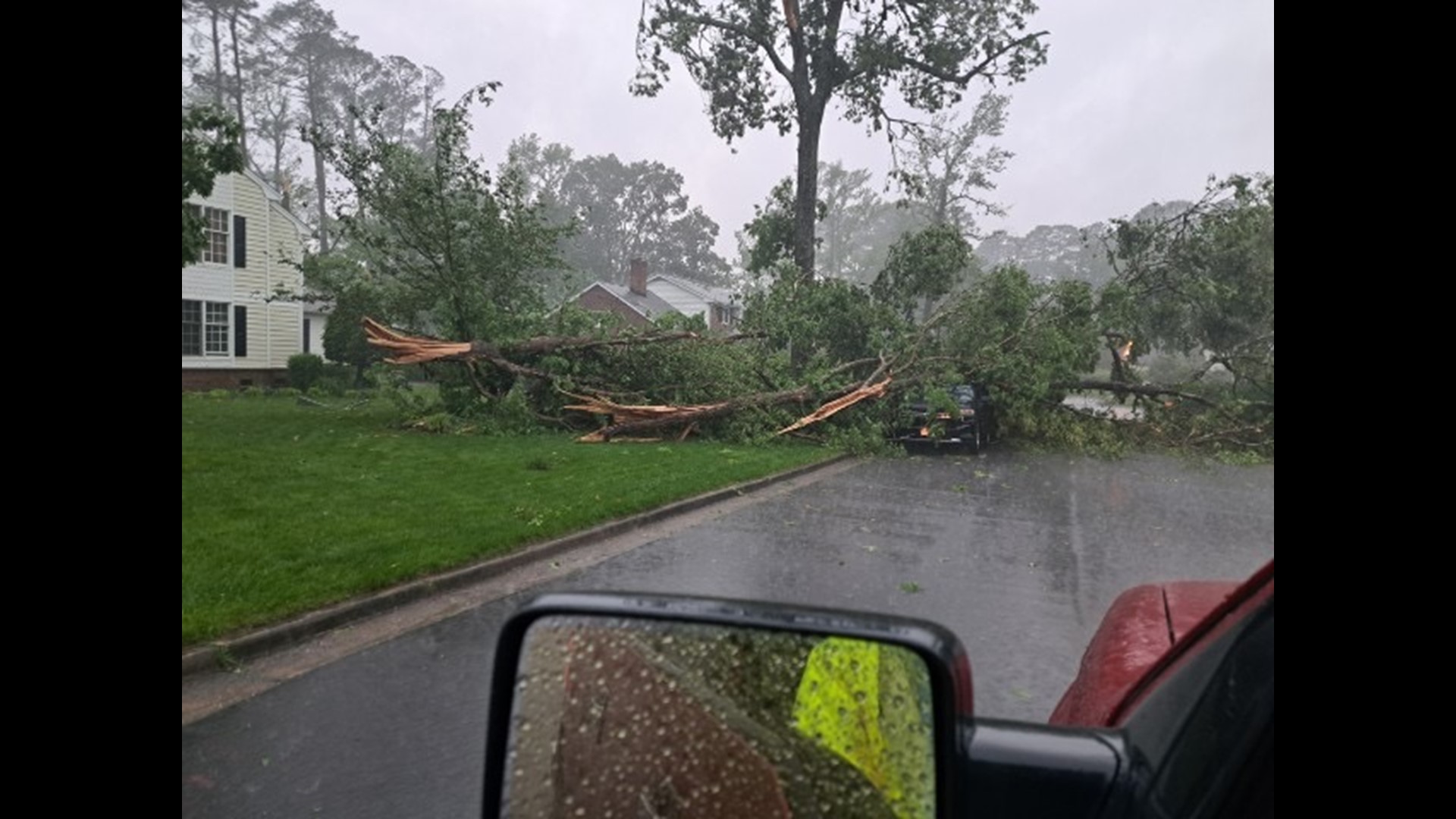 Images, video capture tornado's destruction in Virginia Beach ...