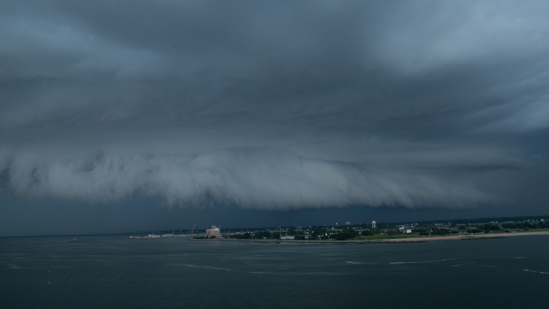 Navy sailor photos of severe storm from USS Gerald R. Ford | 13newsnow.com