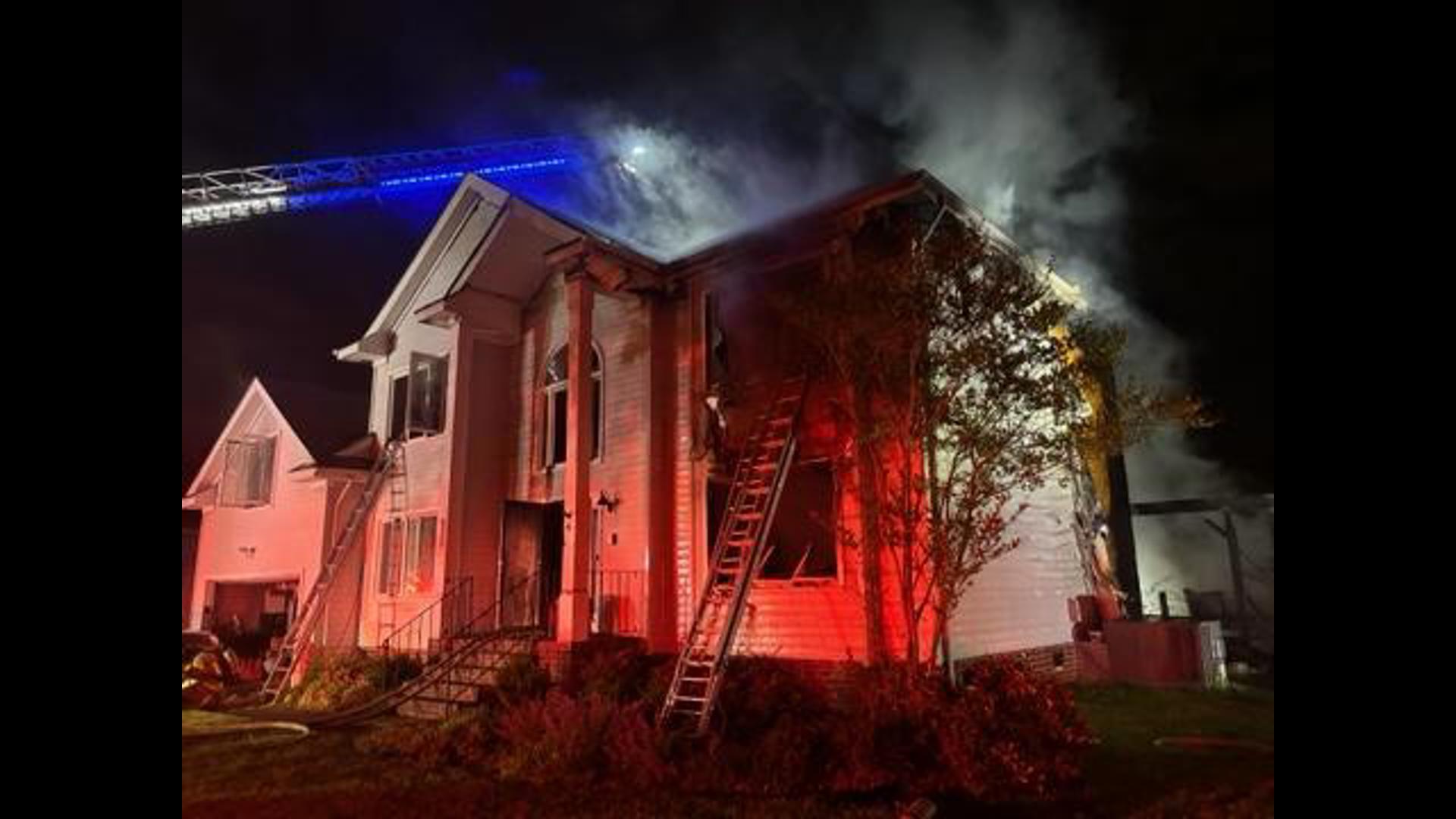 Virginia Beach home destroyed in overnight fire | 13newsnow.com