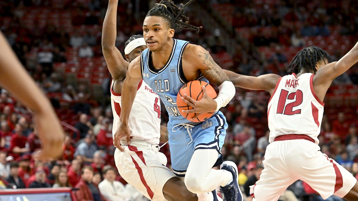 Jenkins game high 21 pts. not enough as Monarchs lose to #14 Arkansas ...