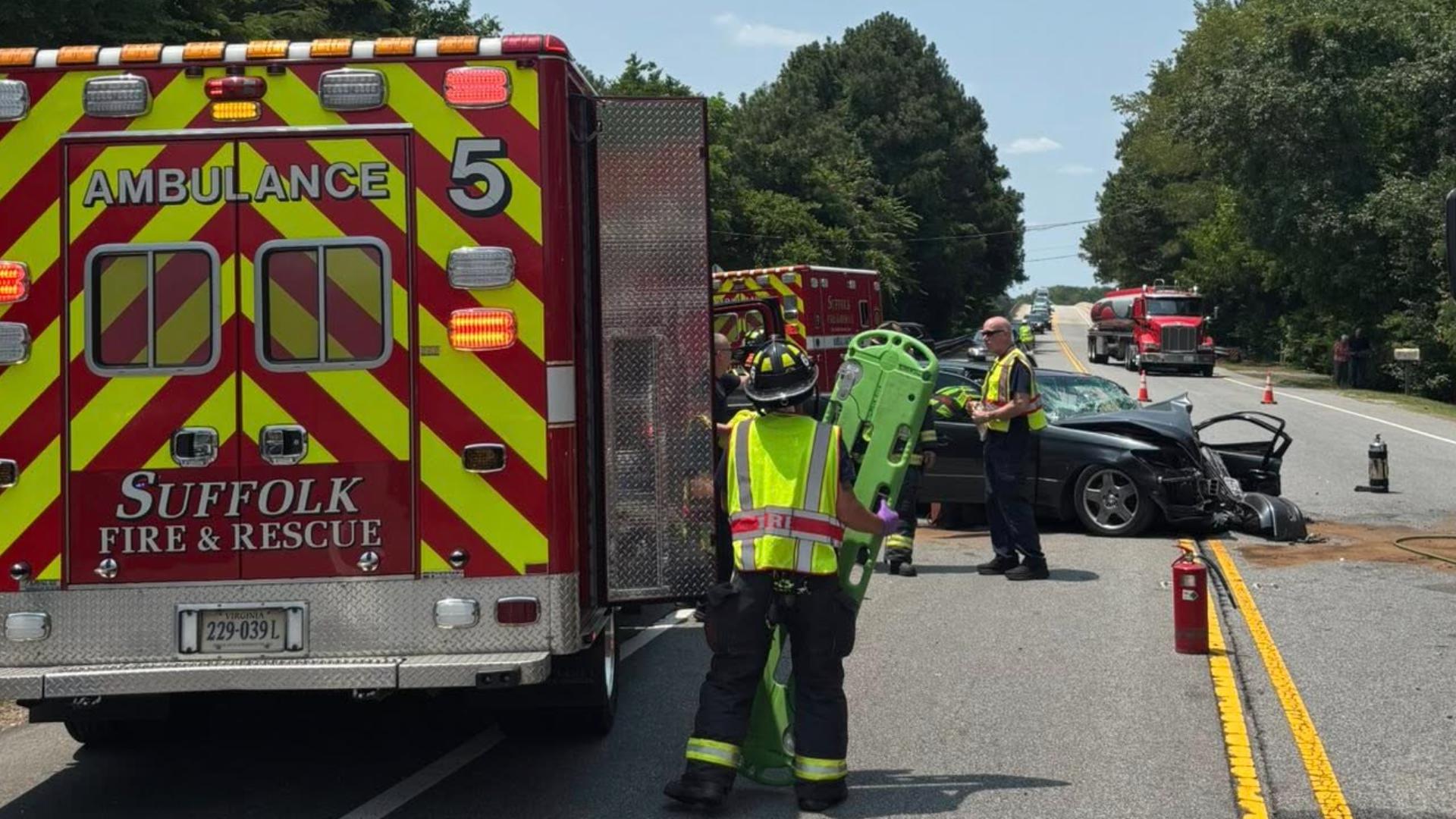 Three hospitalized after Bridge Rd crash in Suffolk | 13newsnow.com
