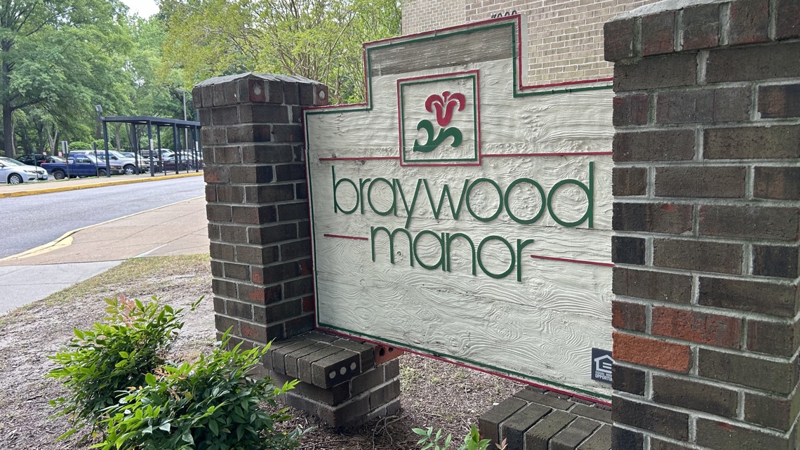 Braywood Manor residents left with broken A/C for days | 13newsnow.com