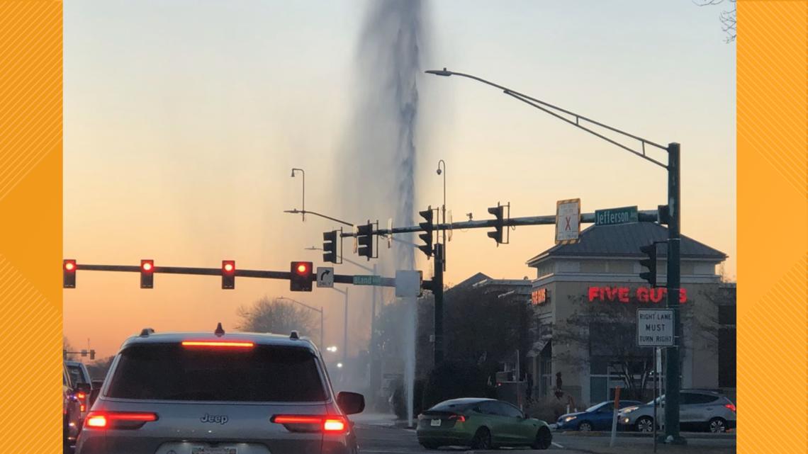 Water main break creates geyser in Newport News, Va. | 13newsnow.com