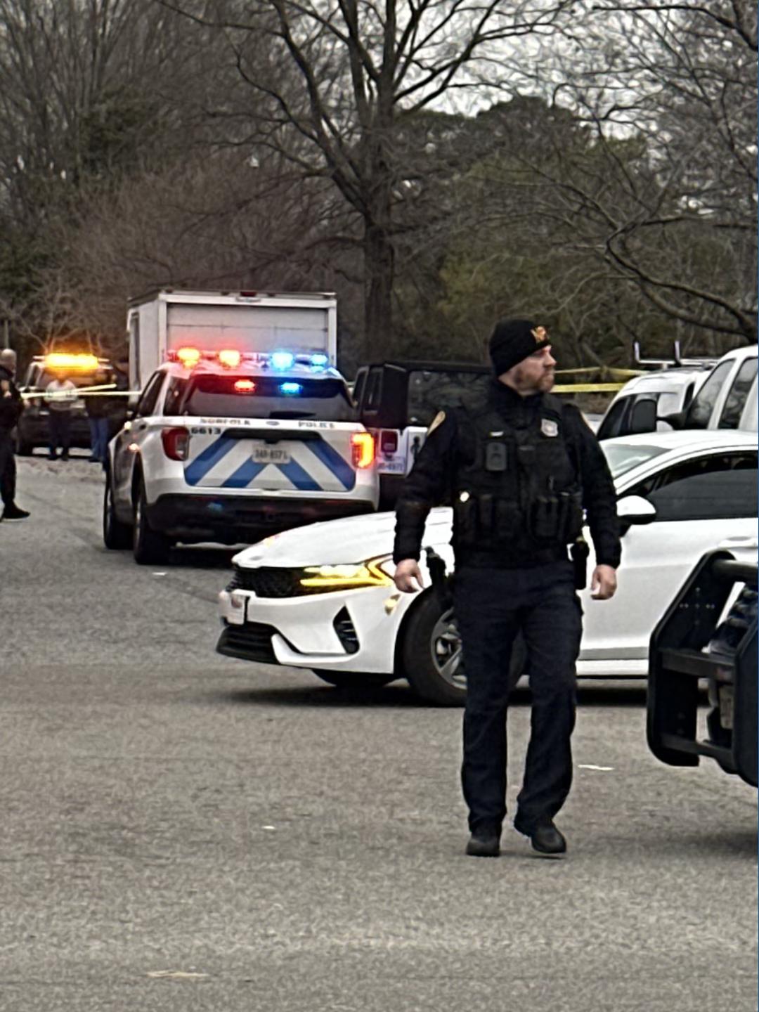 Teen rapper Rylo Huncho dies in video of accidental self-shooting ...