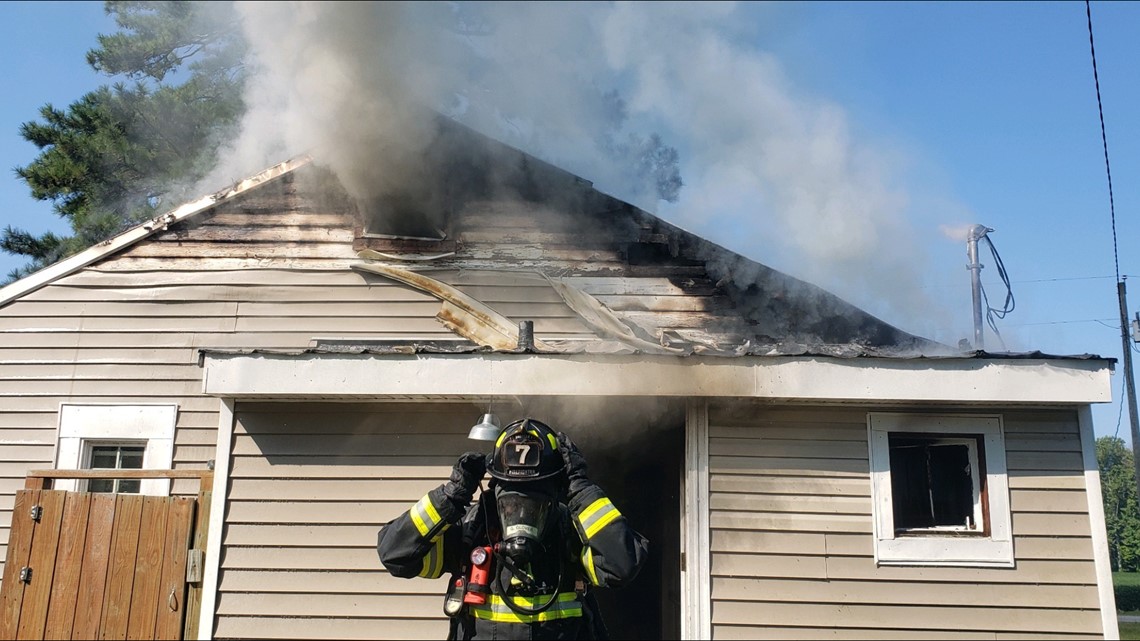 Suffolk house fire leaves two dogs dead | 13newsnow.com