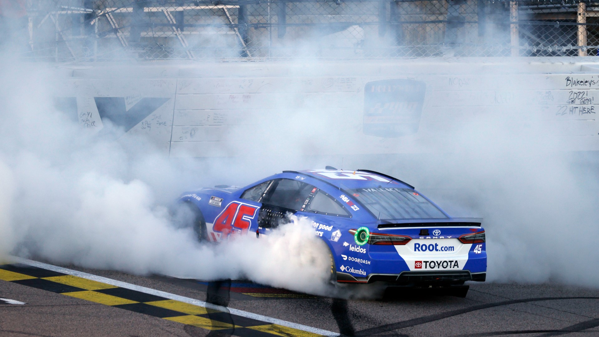 Wallace holds off boss, title contenders to win at Kansas | 13newsnow.com