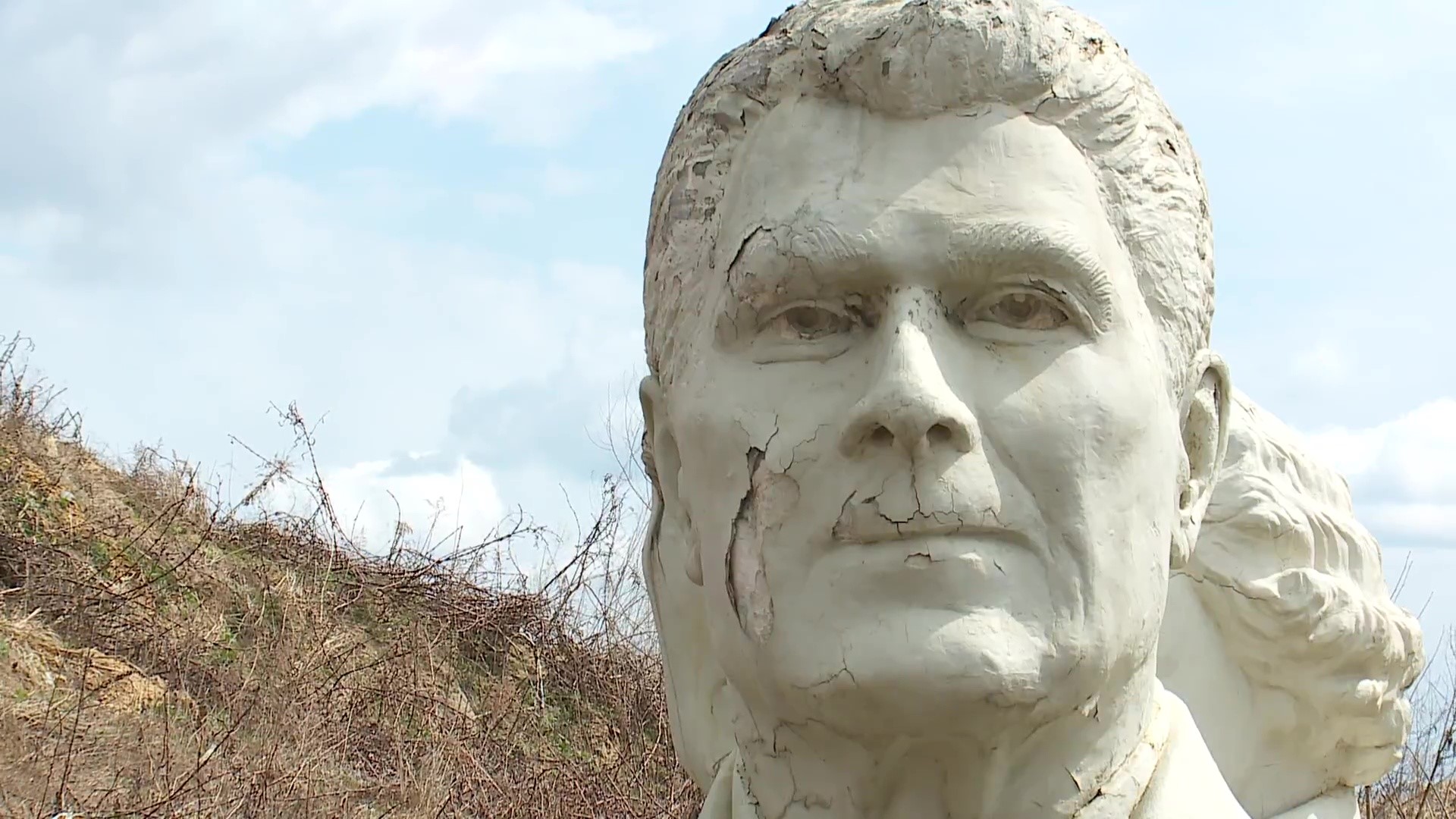 Opportunity to check out Presidential busts, possibly for the last time ...
