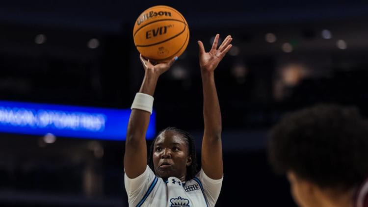 Newport News launches NlightN holiday series with citywide light ...