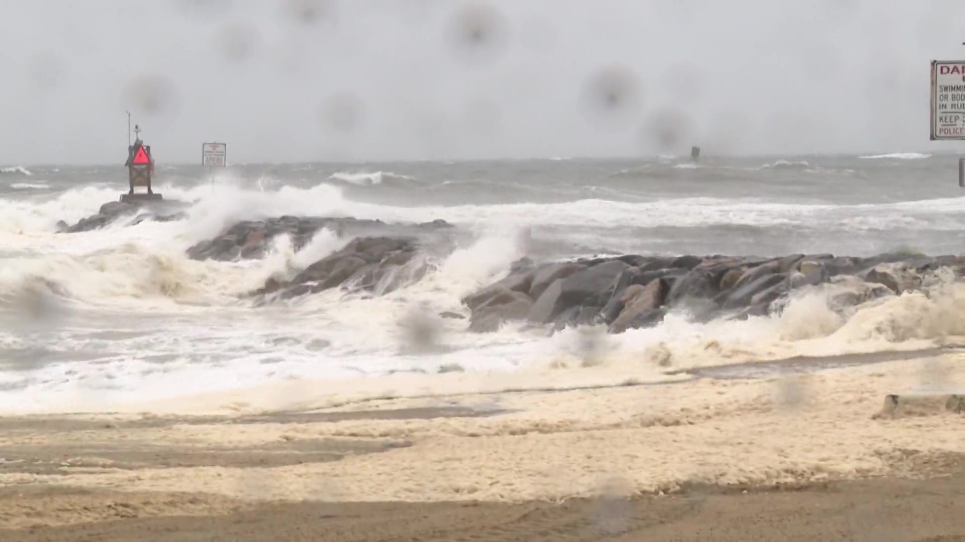 Weather watchers come out to the Virginia Beach Oceanfront to view ...