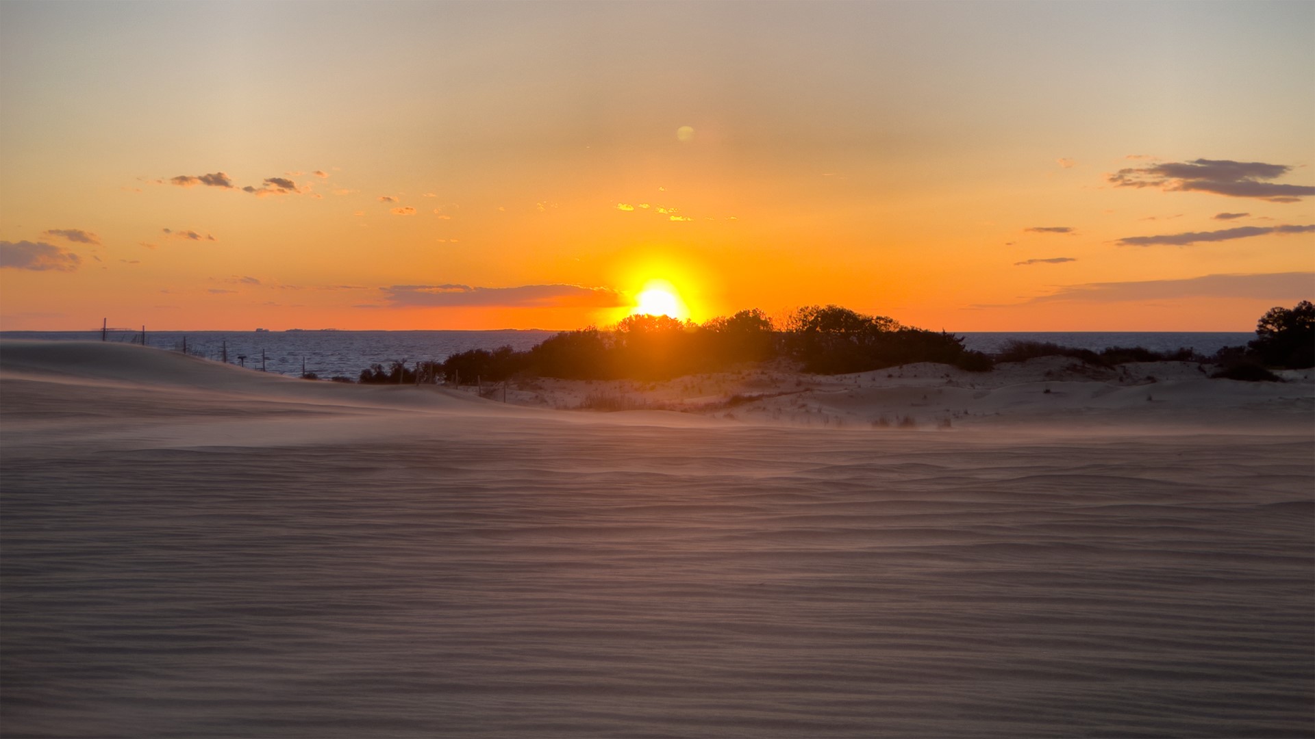 Exploring Jockey's Ridge, a 'living' sand dune on the Outer Banks ...