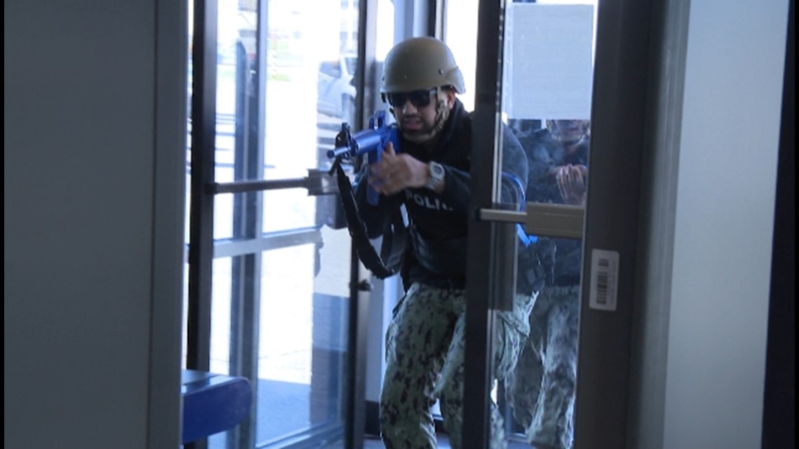 Naval Station Norfolk sailors conduct force protection exercise ...