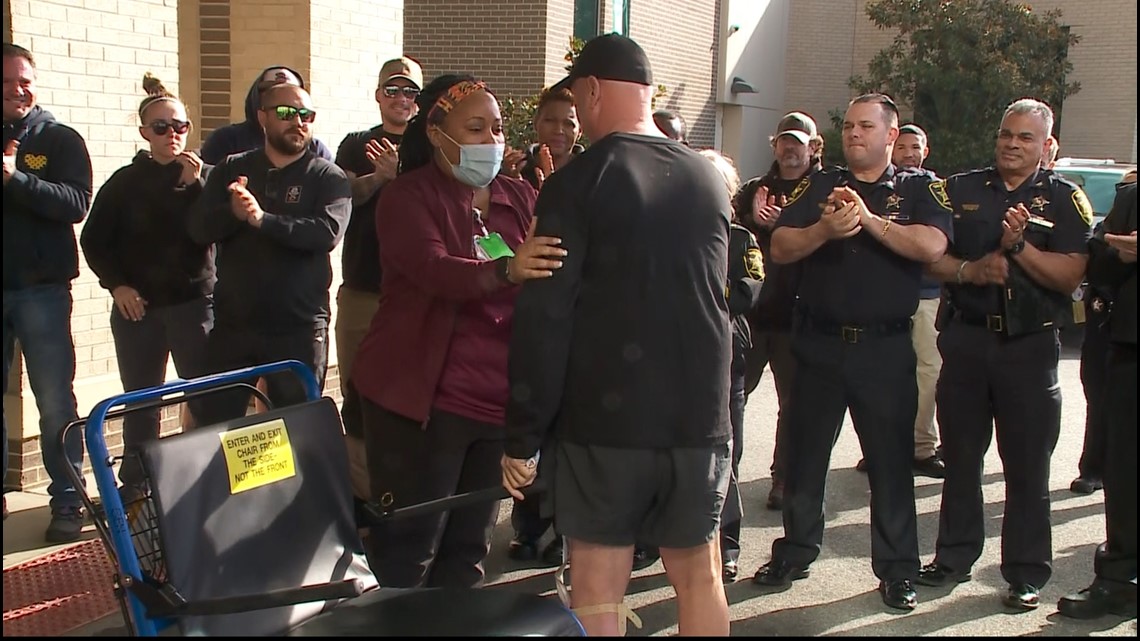 Deputy receives surprise police escort after week-long stay in hospital ...