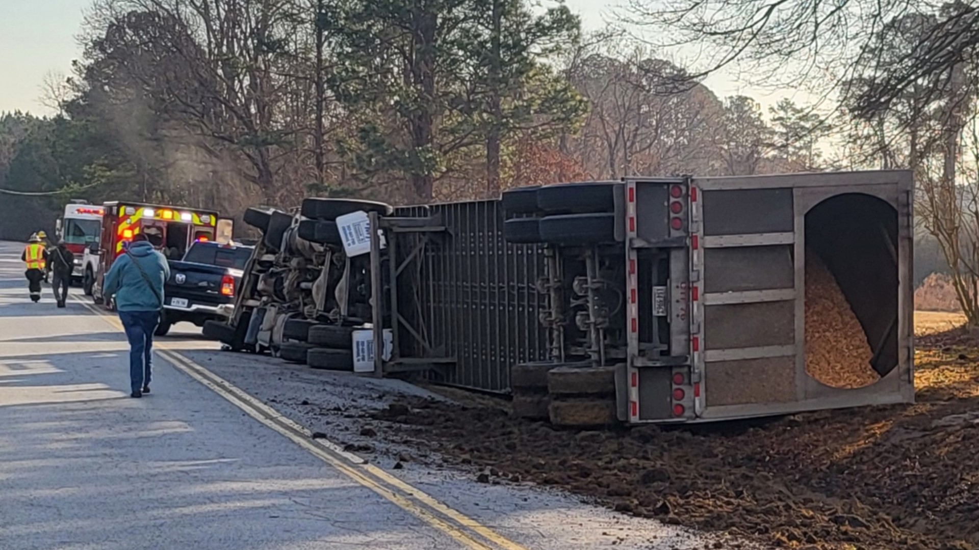 Tractor-trailer overturns in Southampton County, 1 injured | 13newsnow.com
