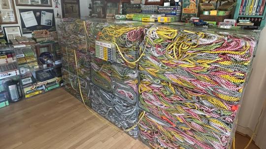 Virginia man's 23-mile chewing gum wrapper chain holds world record ...