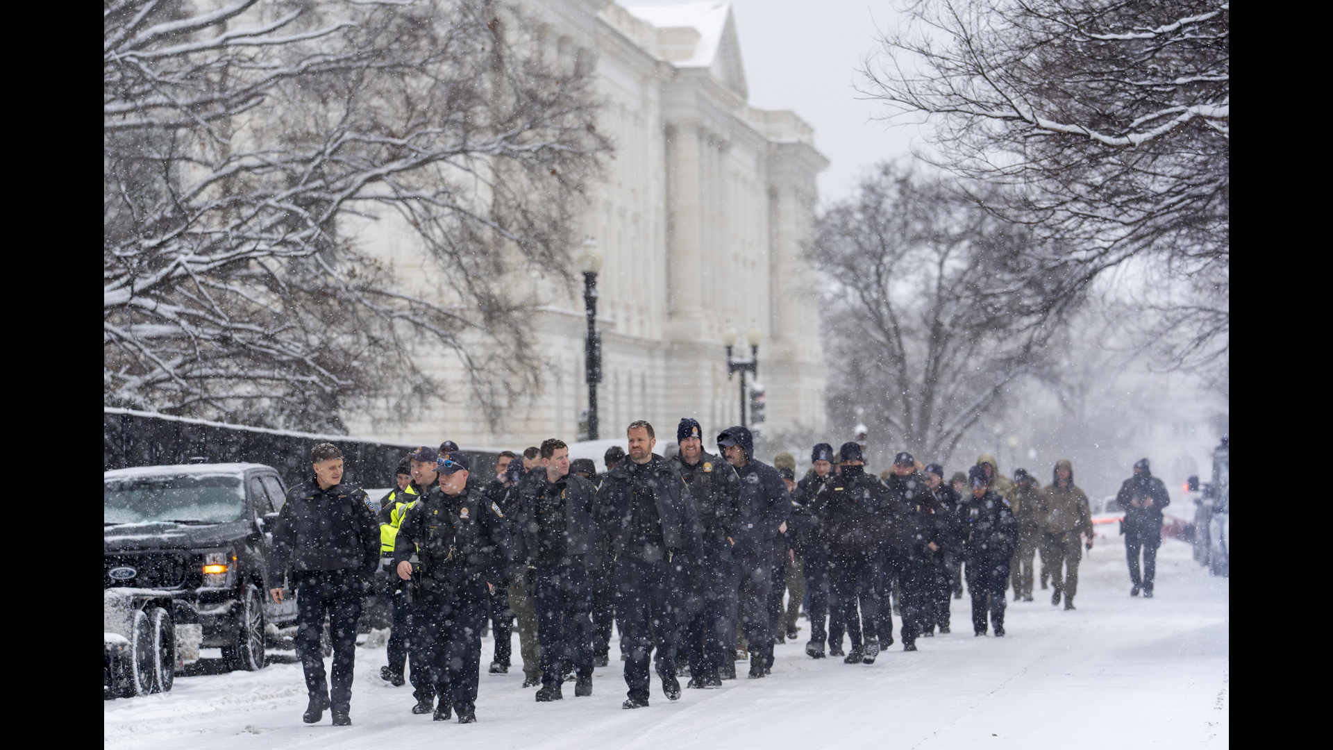 Photos: Winter storm blankets snow over the U.S. Capitol | 13newsnow.com