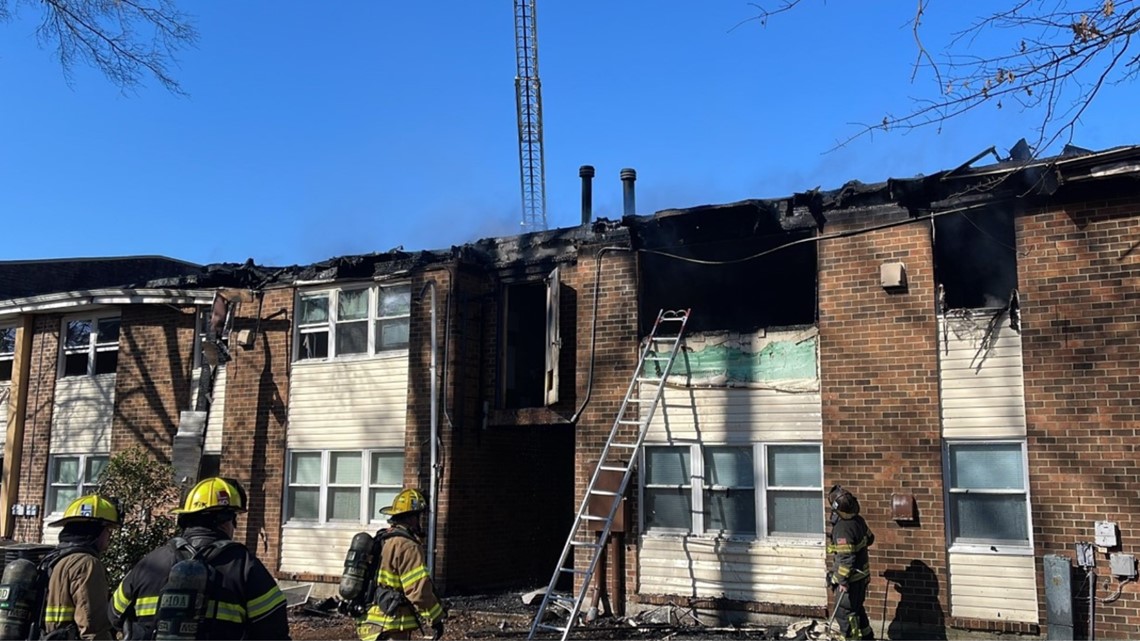 Two-story apartment building catches fire in Chesapeake | 13newsnow.com