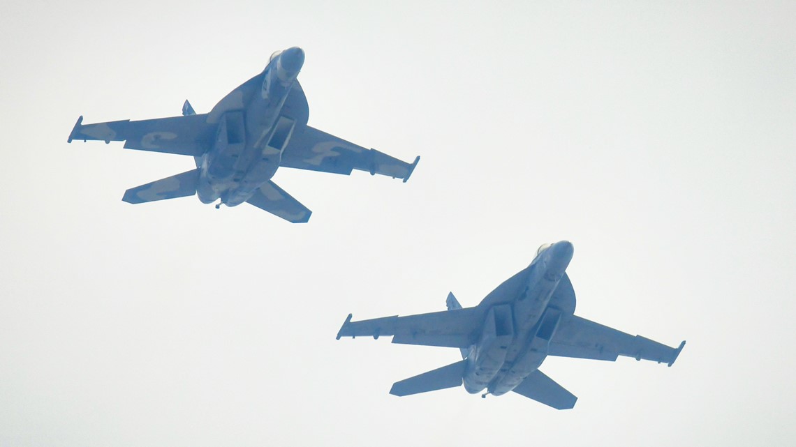 Navy flyover before Military Bowl between Tulane & Virginia Tech ...