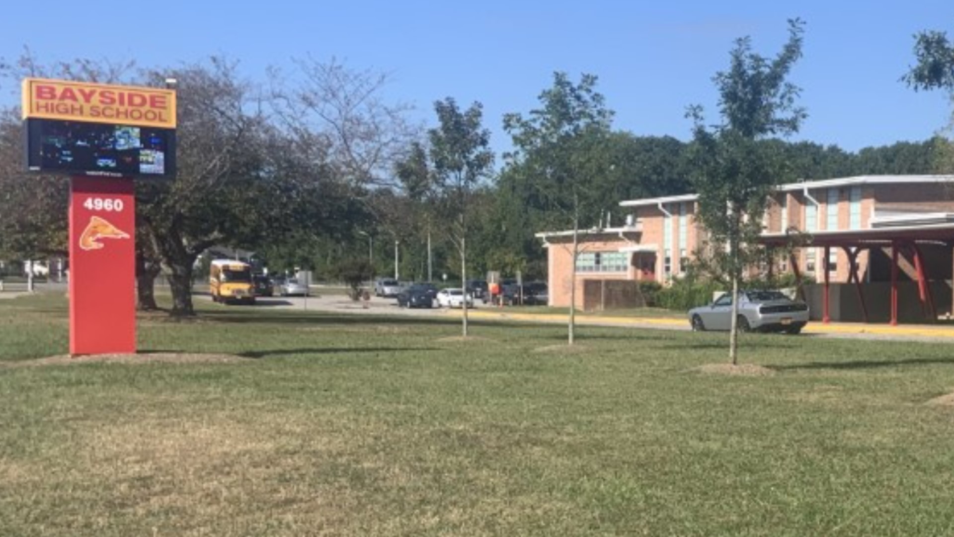 Threat sends Virginia Beach's Bayside High School into lockdown ...