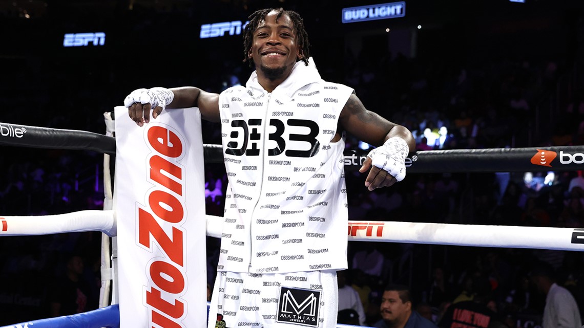 Norfolk's Davis has been all "business" to start his boxing career ...