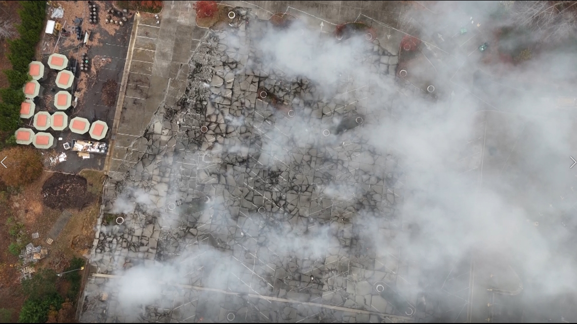 Day 4 of active underground fire at Williamsburg Premium Outlets ...