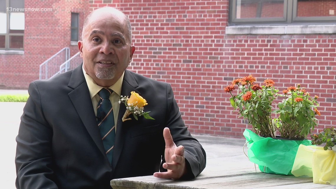 Great Bridge Middle in Chesapeake dedicates new courtyard in honor of ...