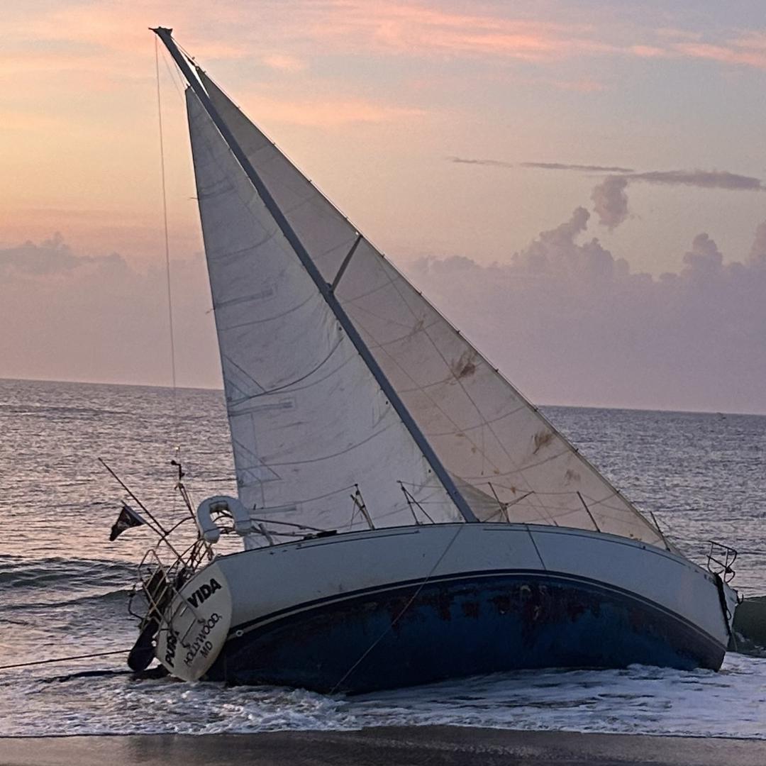 Boat runs aground at Cape Hatteras Seashore | 13newsnow.com