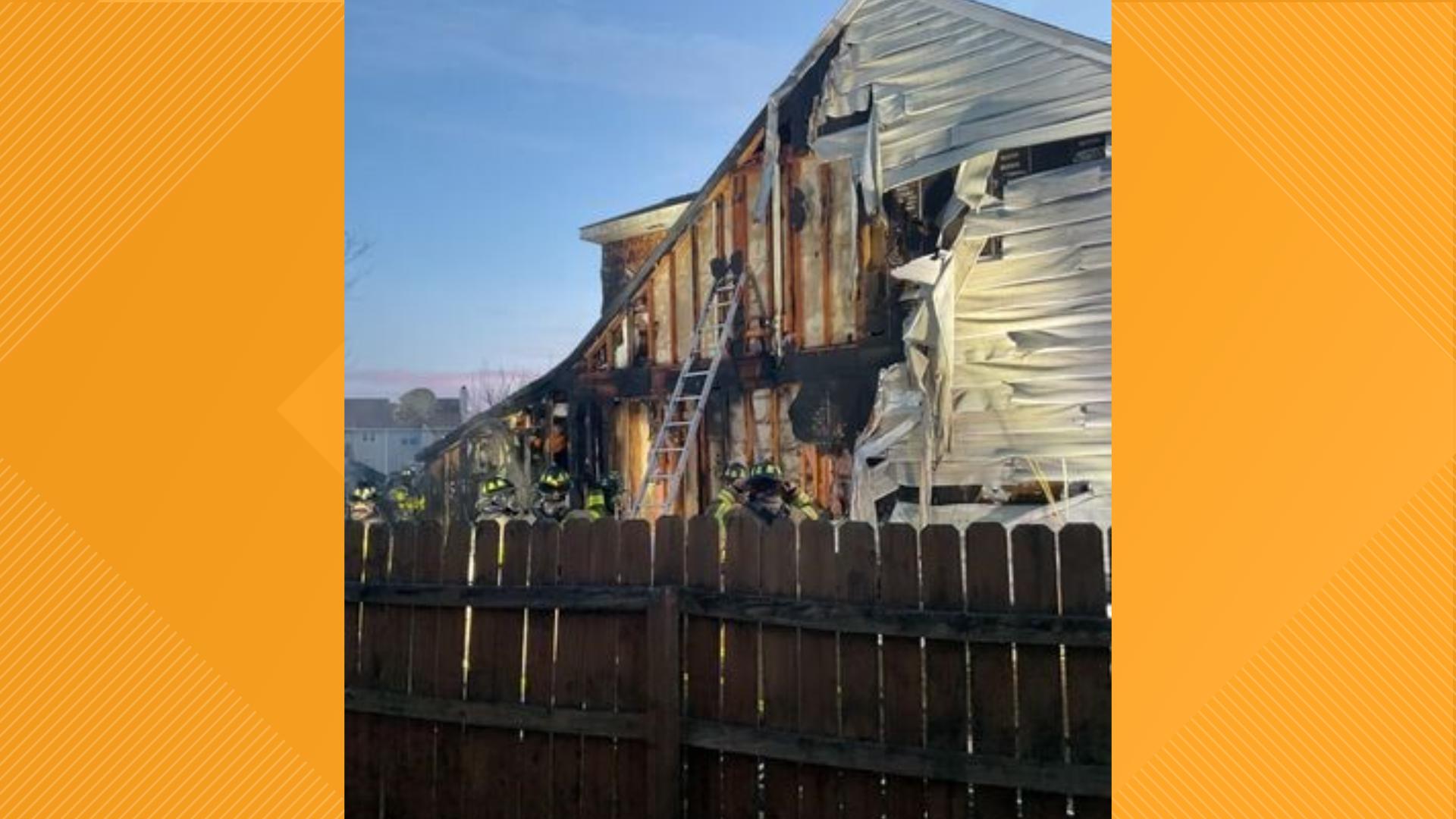 Virginia Beach fire displaces 5 people in early morning blaze ...