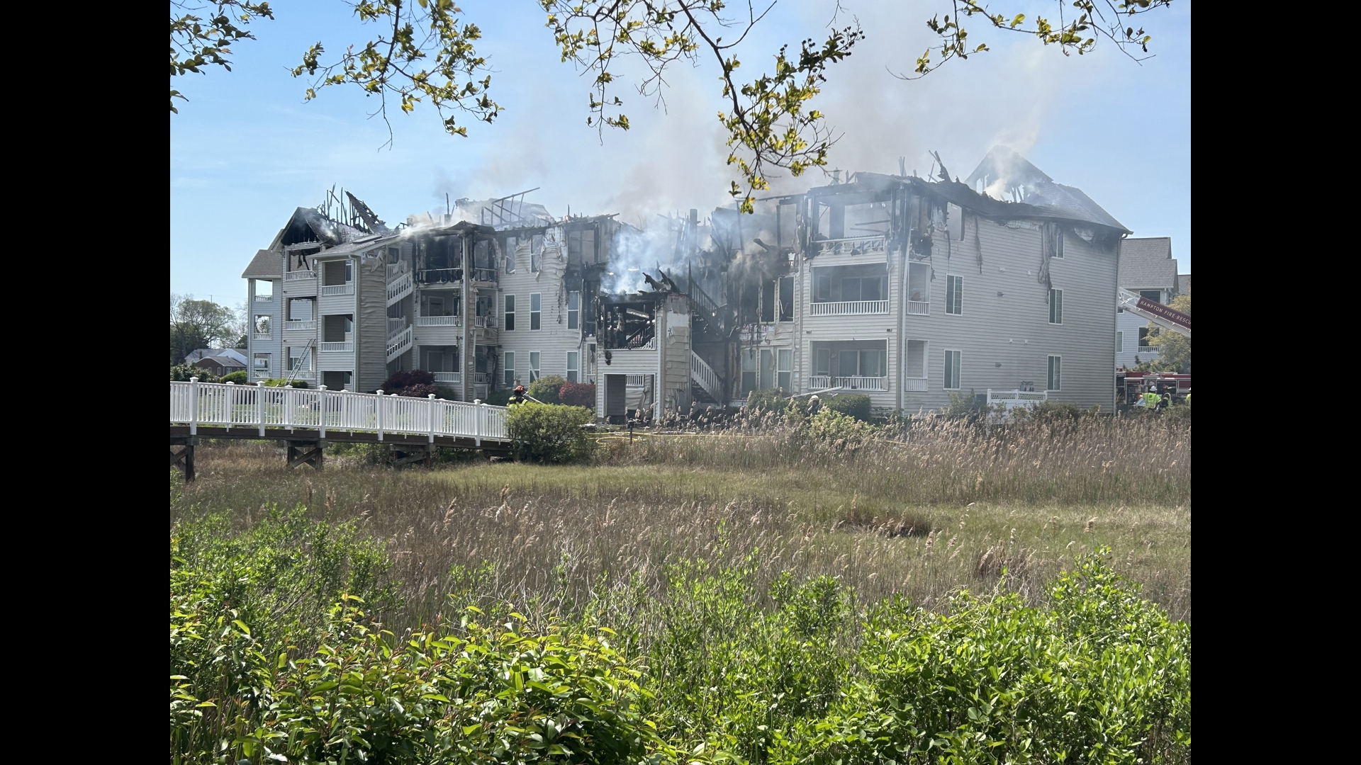 Large-scale condo fire causes partial collapse in Hampton: 4 injured ...