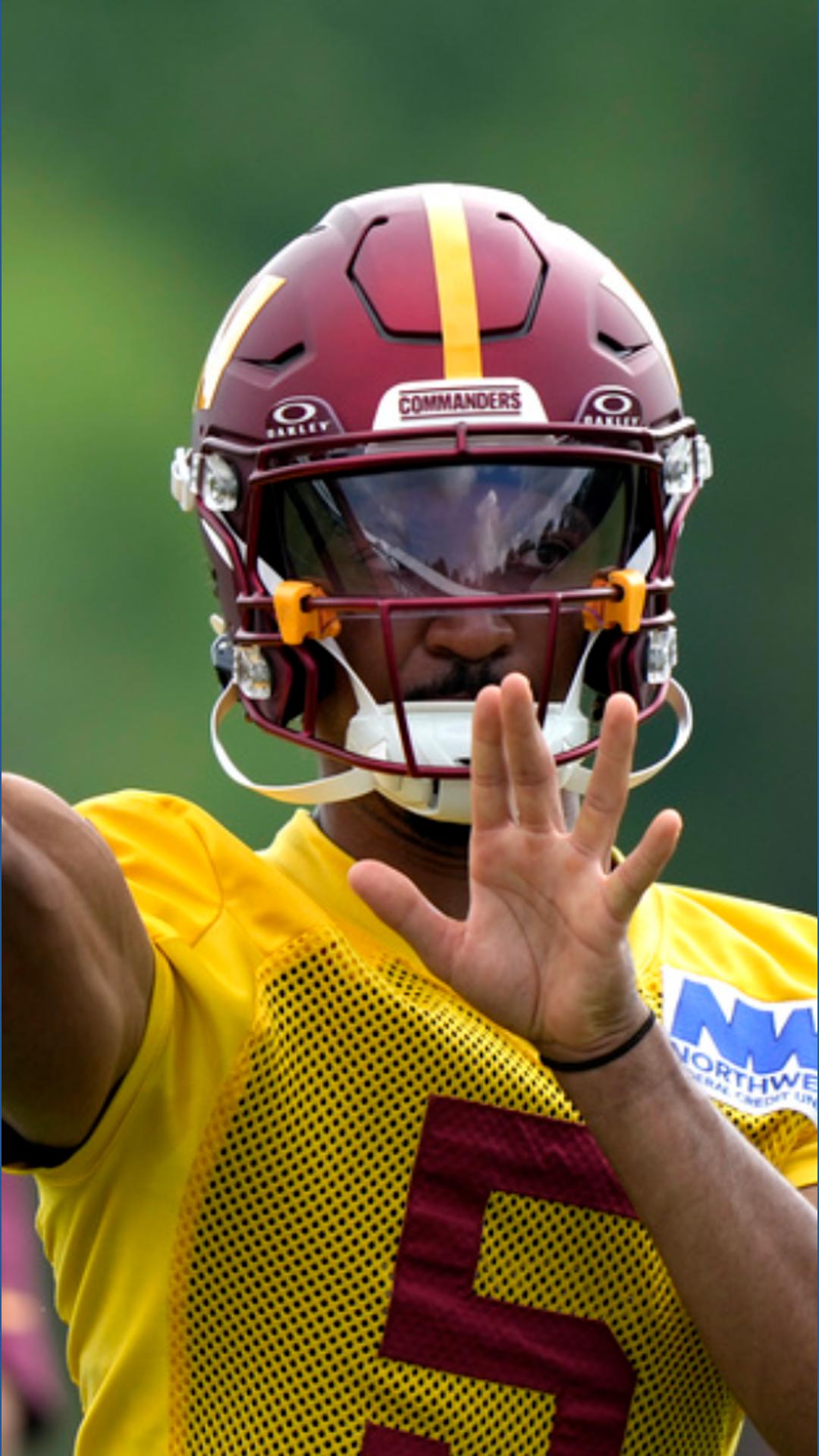 Jayden Daniels shines in first day of Commanders' training camp ...