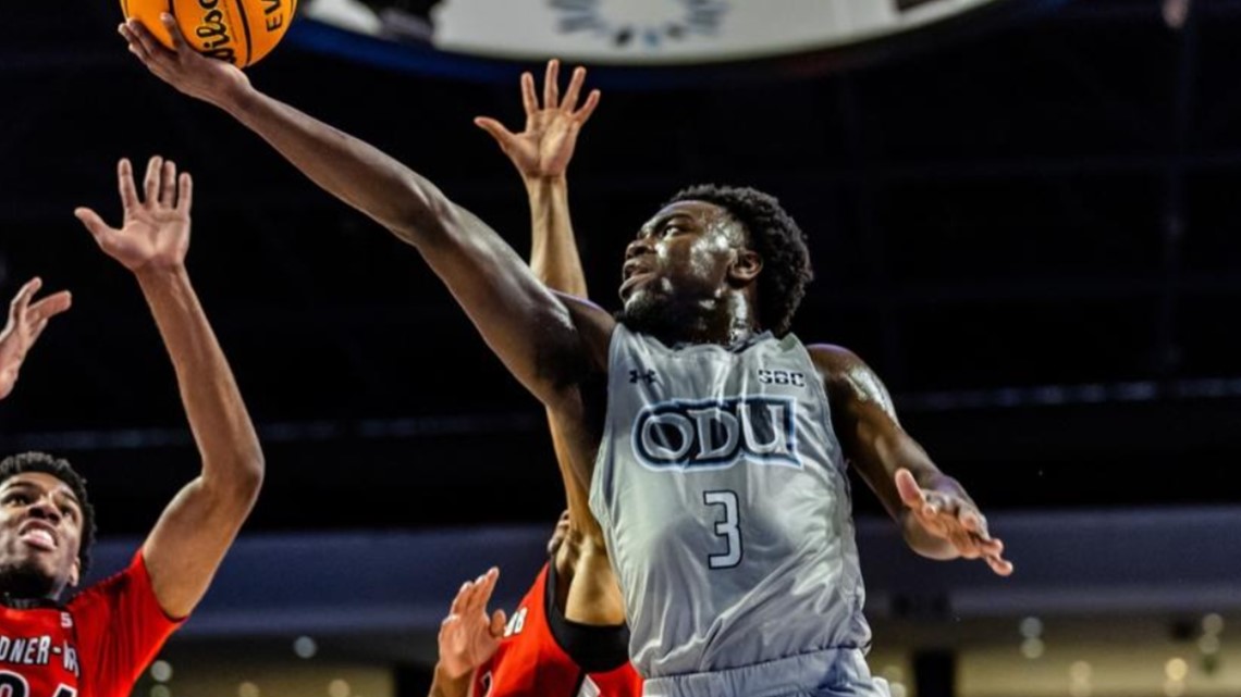 Essien's buzzer-beater lifts Monarchs over Texas State 70-68 ...