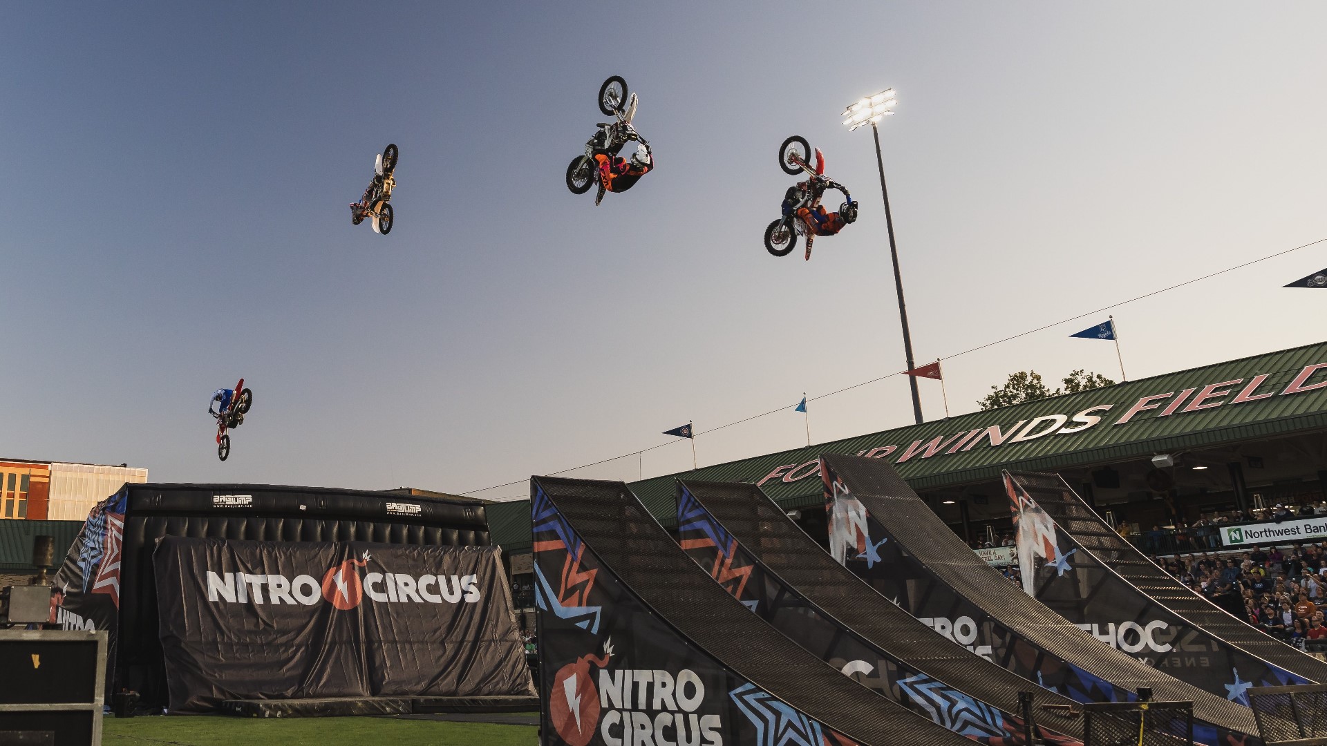 Nitro Circus brings flying pigs, backflipping couches to Norfolk ...