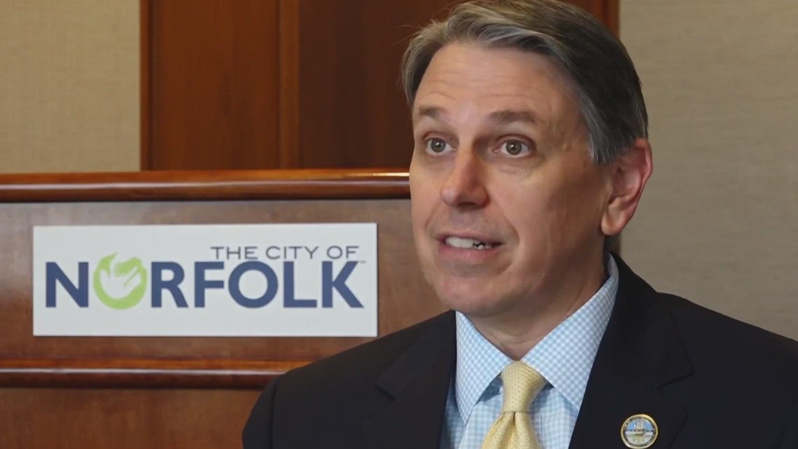 Norfolk city manager Chip Filer resigns | 13newsnow.com