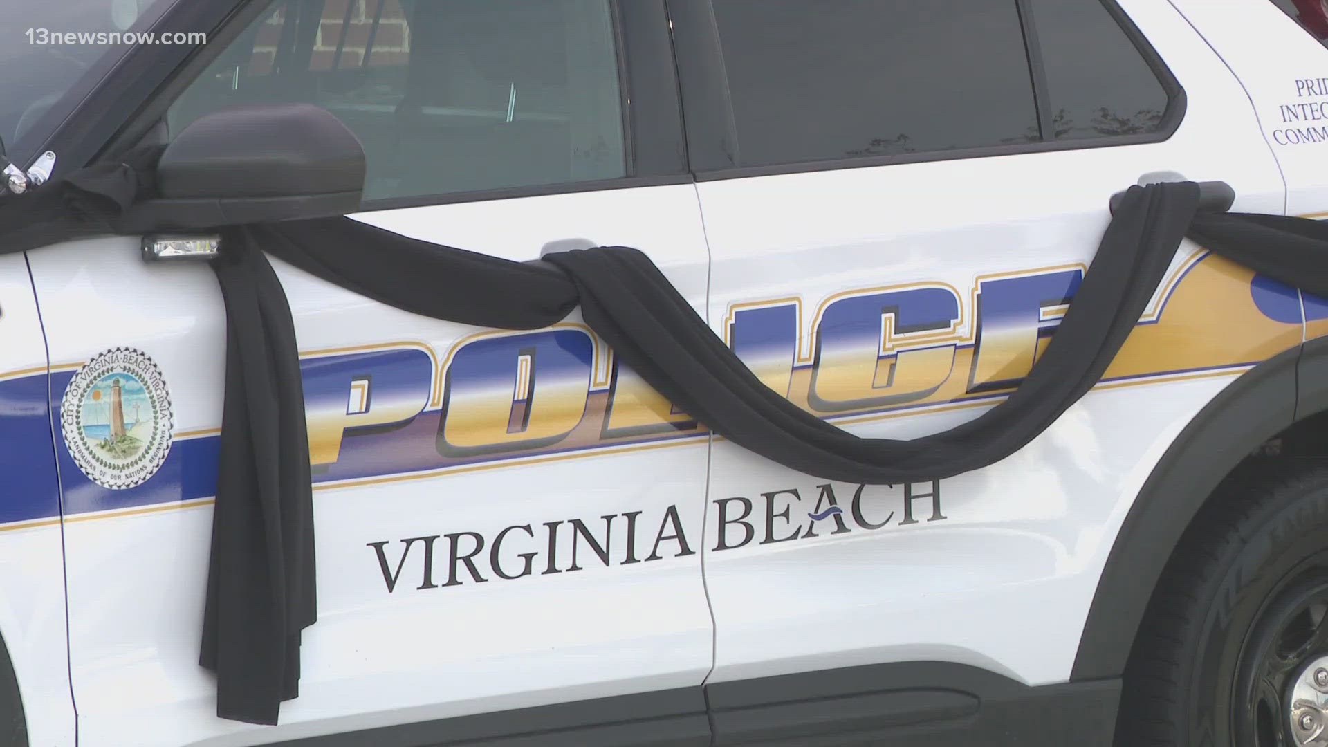 Memorial grows for Virginia Beach officers Girvin, Reese killed in line ...