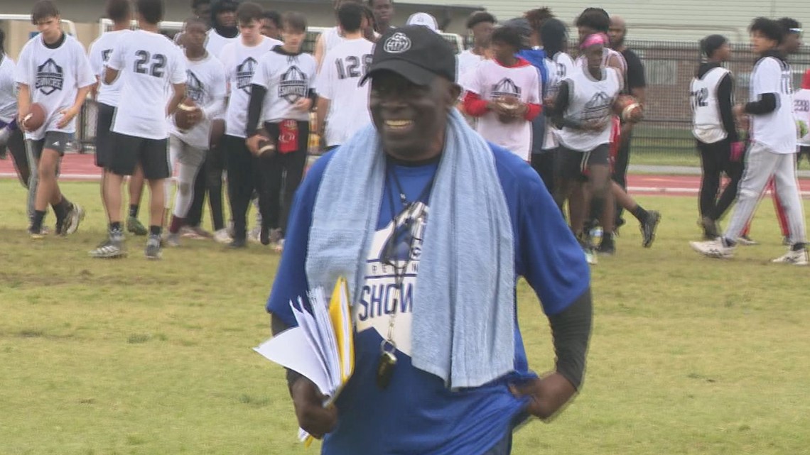 Reamon, Sr. returns to be the head coach at Denbigh High School ...