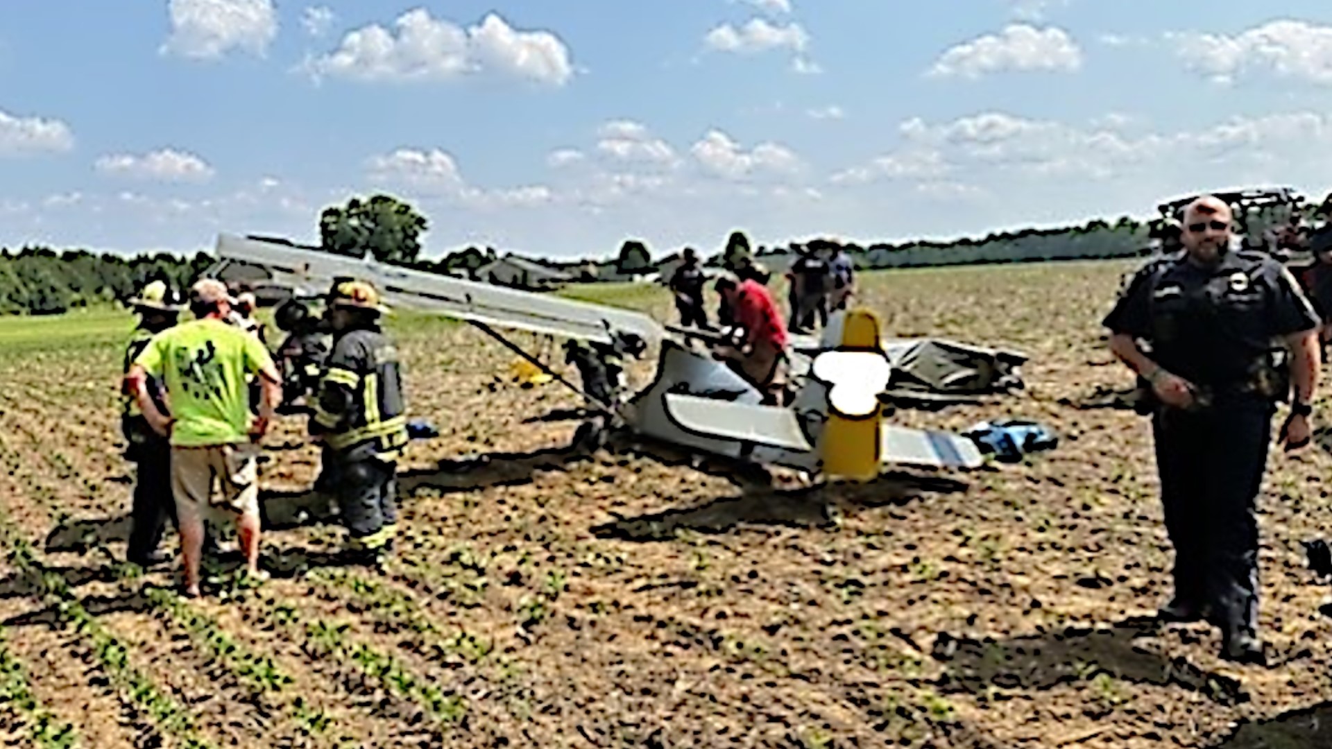 Pilot injured in small plane crash in Suffolk | 13newsnow.com
