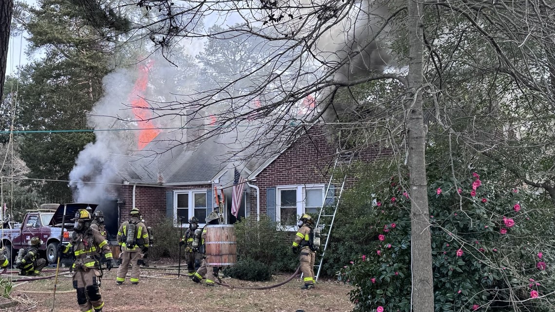 Large house fire on Granby Street in Norfolk displaces 2 people ...
