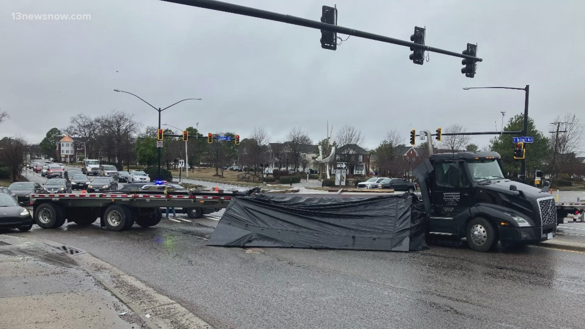 Crash causes intersection to shut down on Virginia Beach Boulevard ...