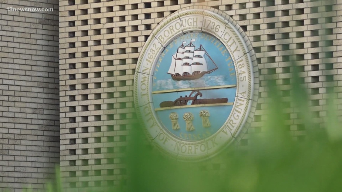 Norfolk School Board Approves Closure Plan | 13newsnow.com