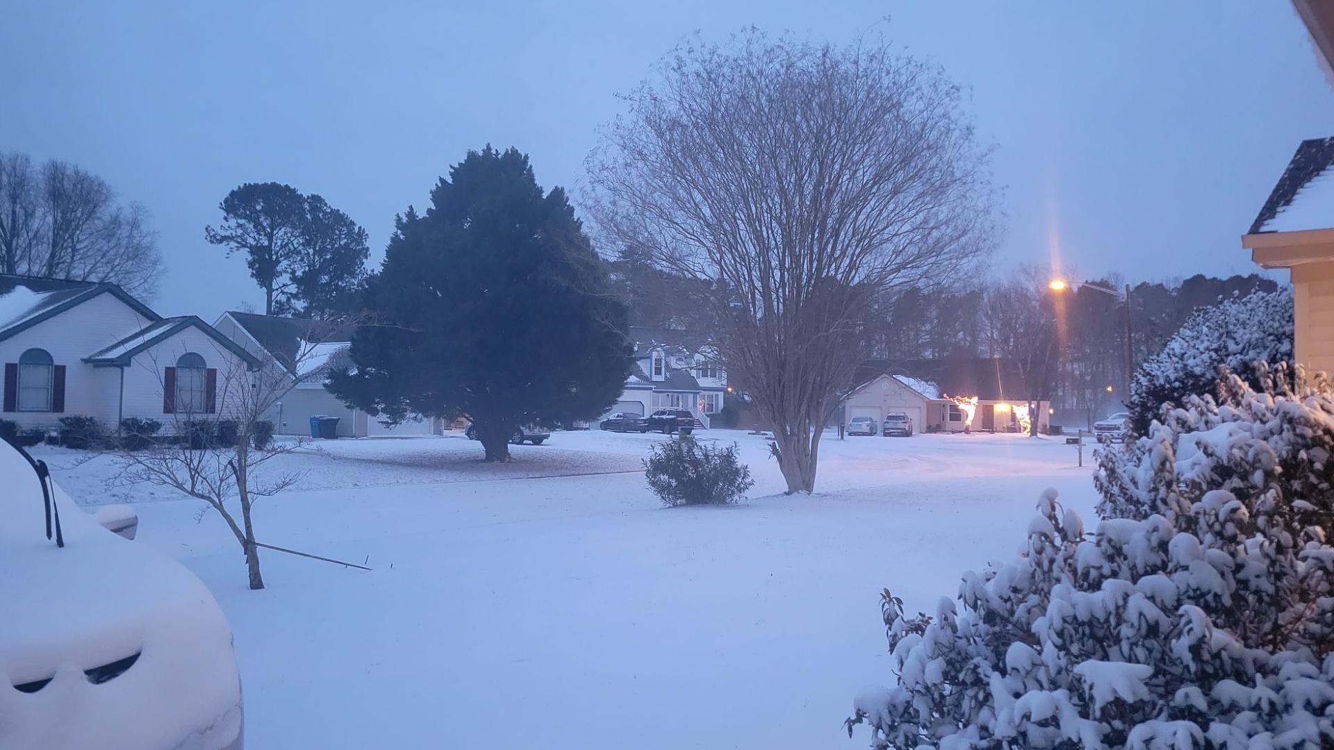 LIVE | Gusty winds, blowing snow, and coastal flooding expected Sunday ...