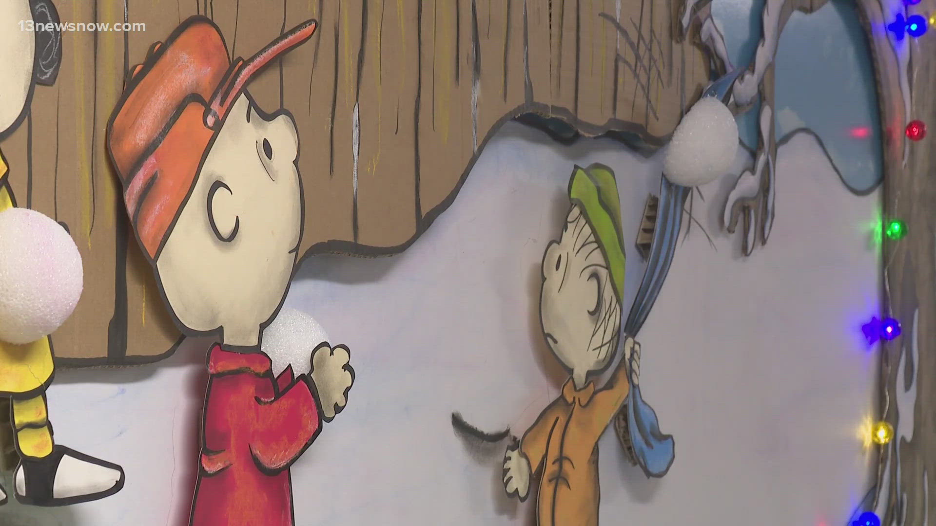 Artist unveils final holiday mural after 38 years working as hospital ...