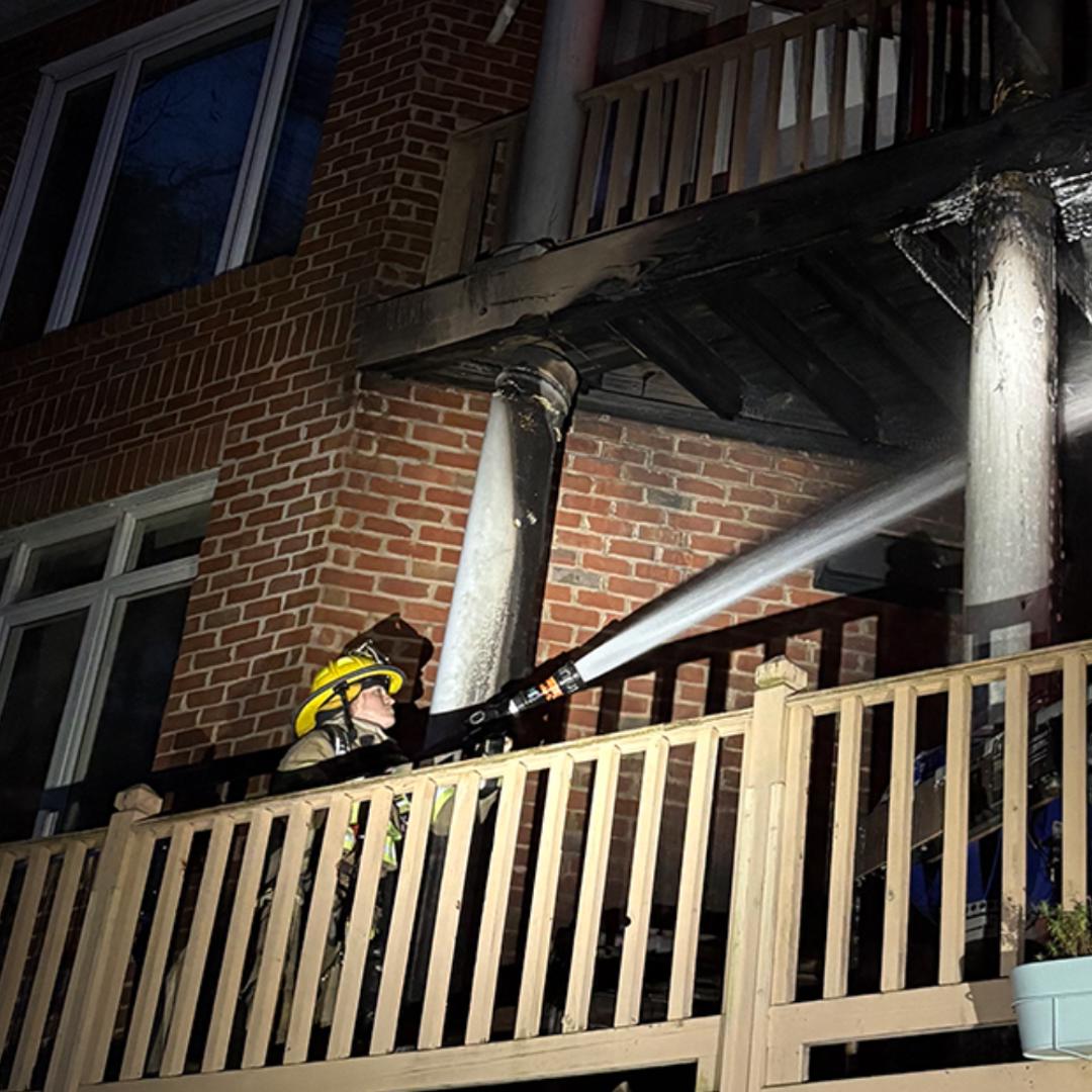 Grill fire burns balcony at York County home | 13newsnow.com