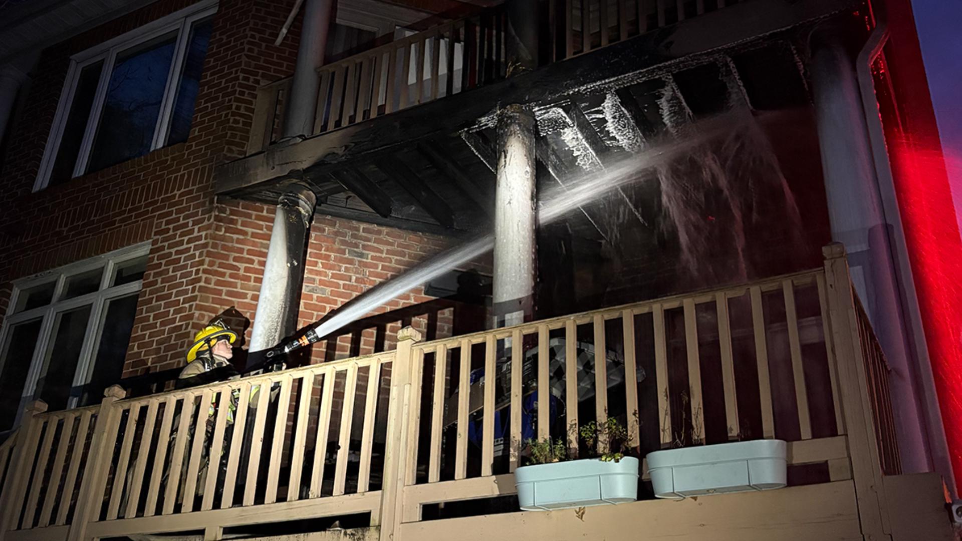 Grill fire burns balcony at York County home | 13newsnow.com