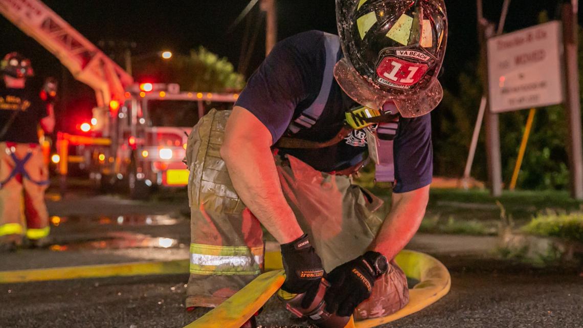 Firefighters battle fire at vacant Virginia Beach business | 13newsnow.com