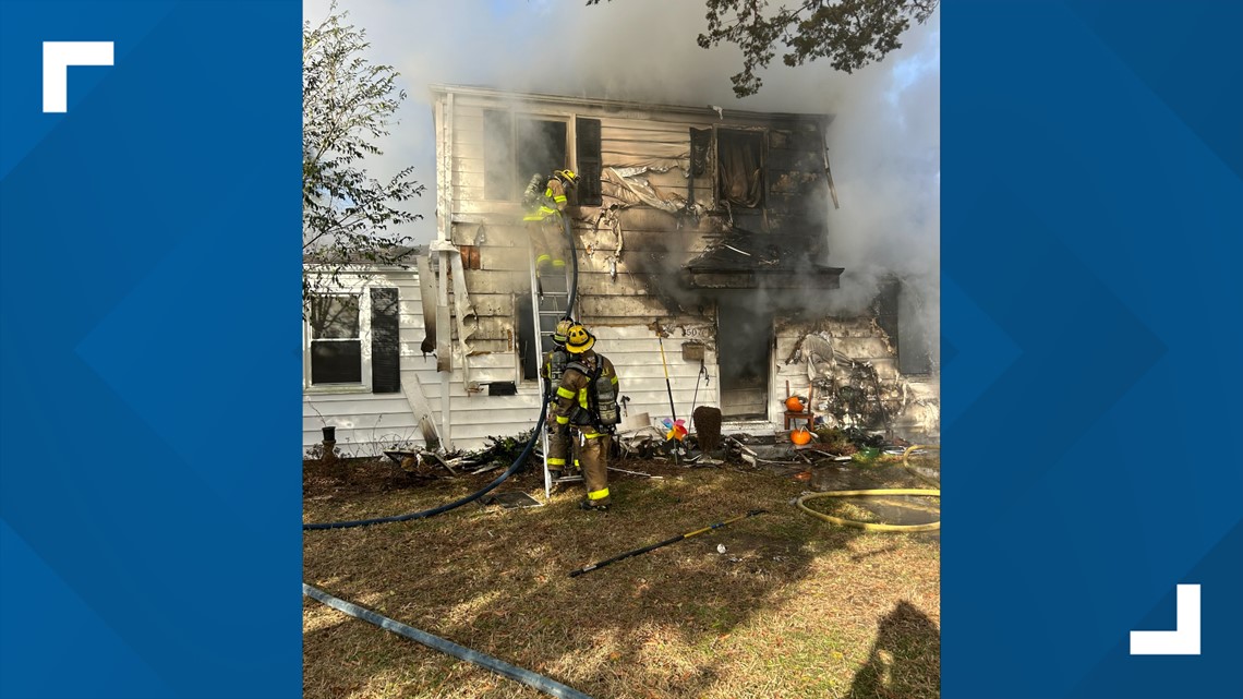 Norfolk house fire: Firefighter injured, 4 displaced | 13newsnow.com