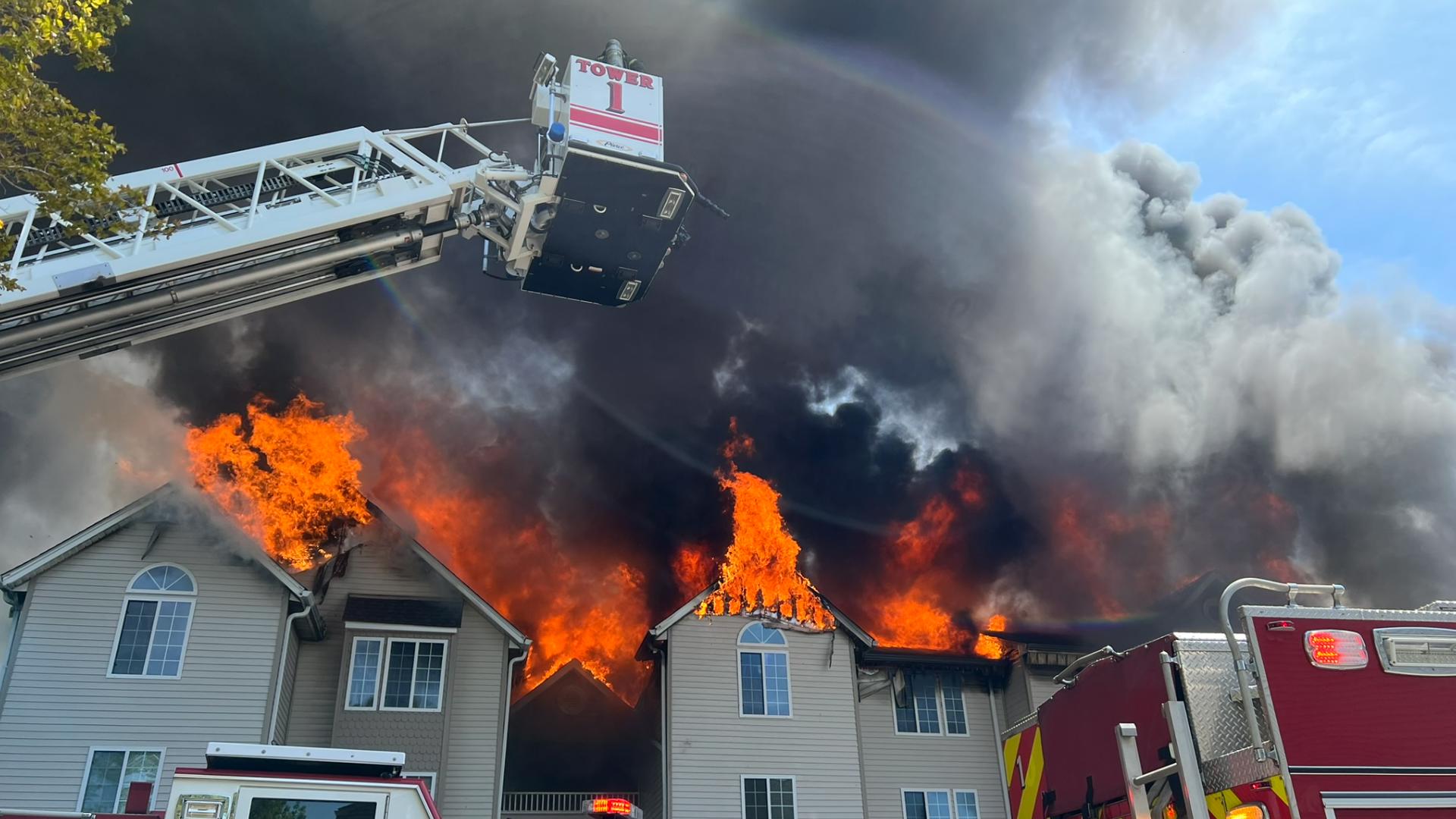 Large-scale condo fire causes partial collapse in Hampton: 4 injured ...