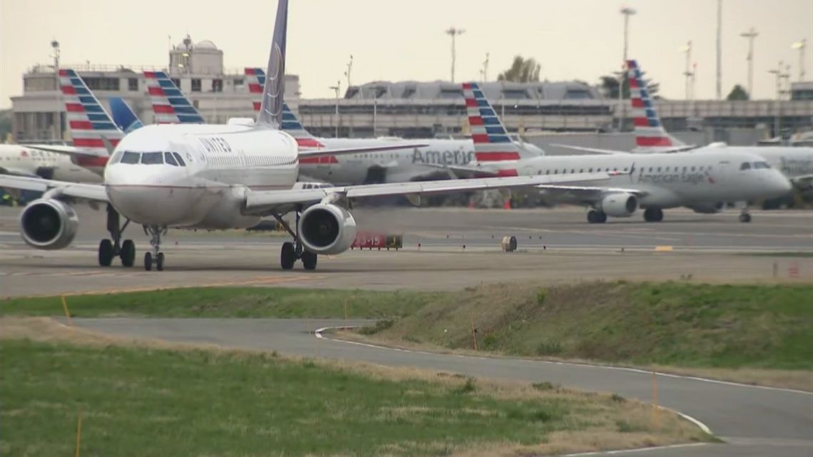 Plane wing bump another plane at Reagan National Airport | 13newsnow.com