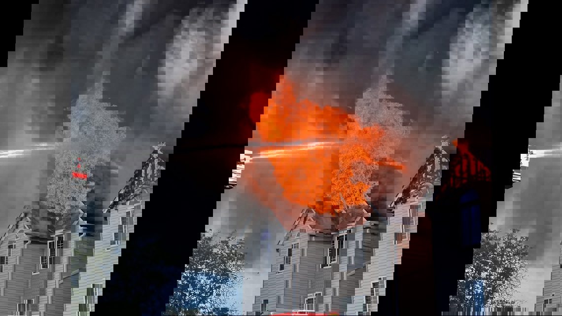 Large-scale condo fire causes partial collapse in Hampton: 4 injured ...